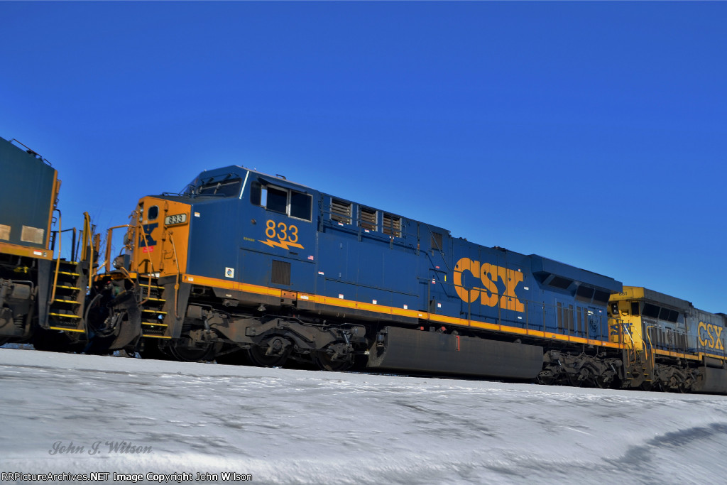 CSX 833